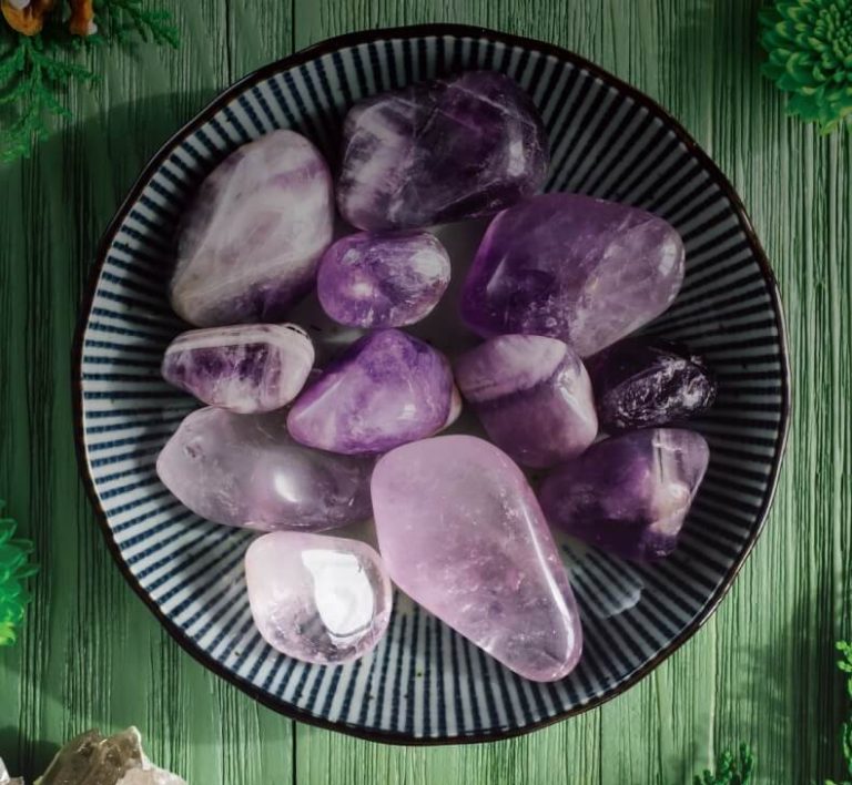 Top 10 Healing Crystals and Their Healing Properties - Zenluma